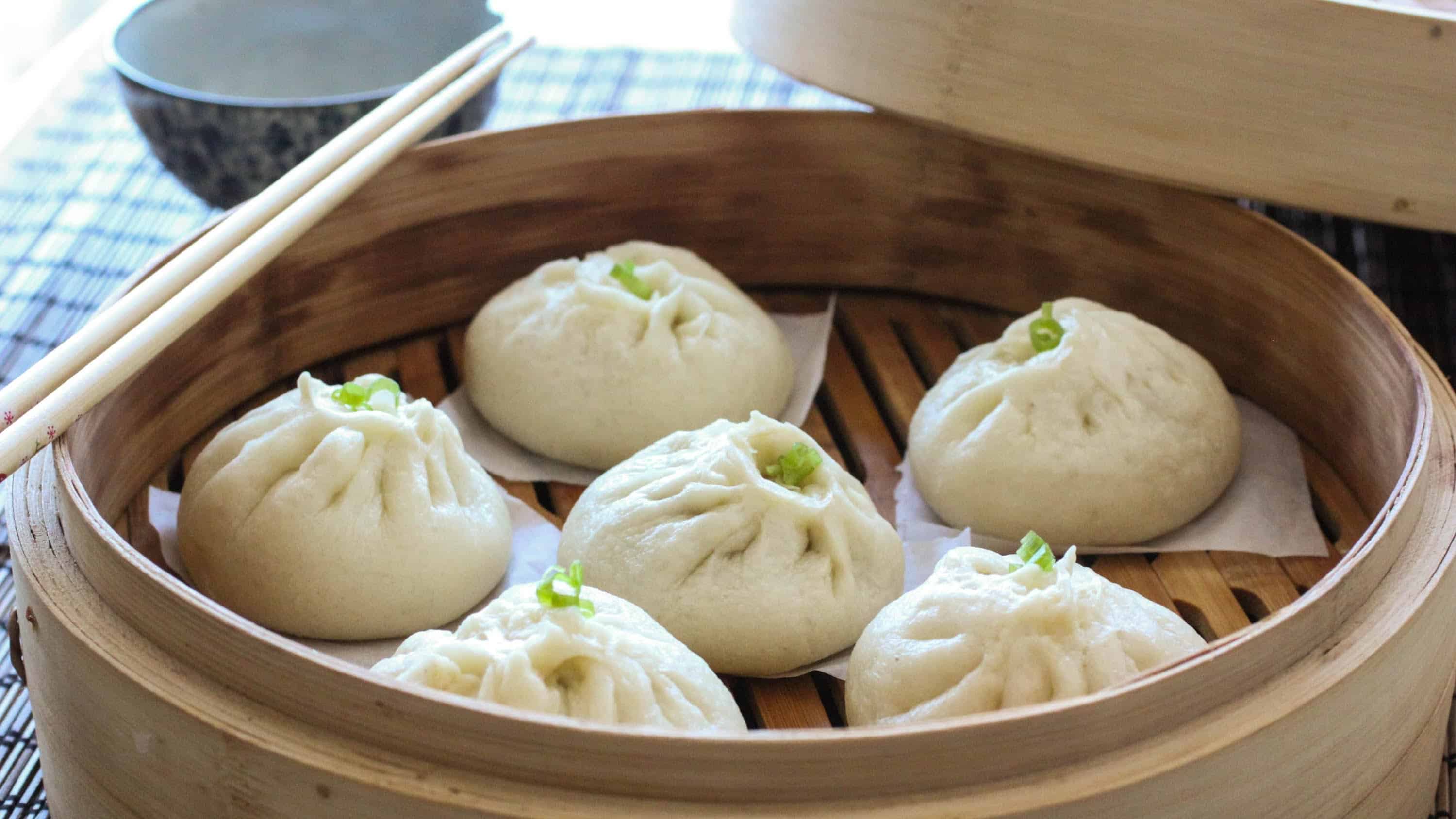 We Definitely Enjoyed This Chicken Bao at Fun Buns - New York Street Food