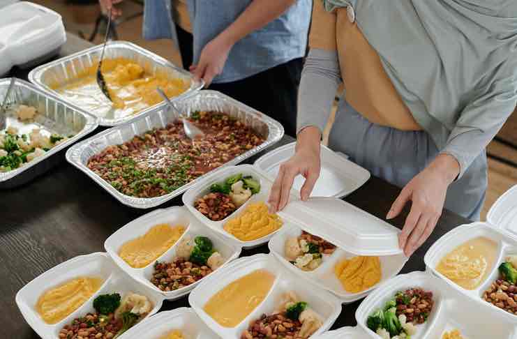 Smart and Sustainable: Eco-Friendly Tips for Repacking Food to Reduce Waste